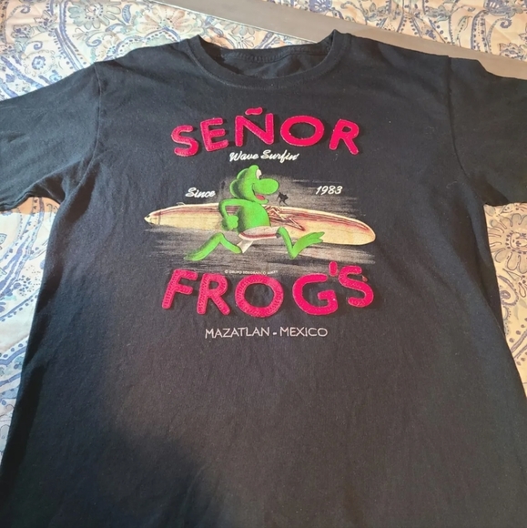 senor frogs | Tops | Senor Frogs Graphic Tshirt Women Large Black 3th ...